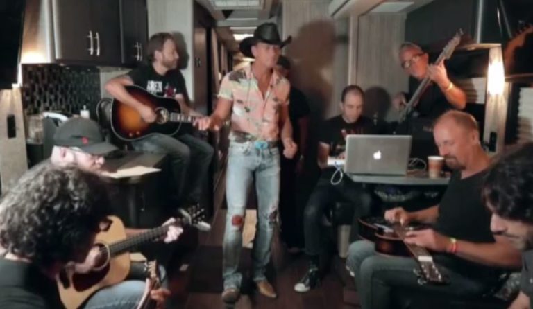 Tim McGraw Accoustic Cover of a Cars Classic - KQ98