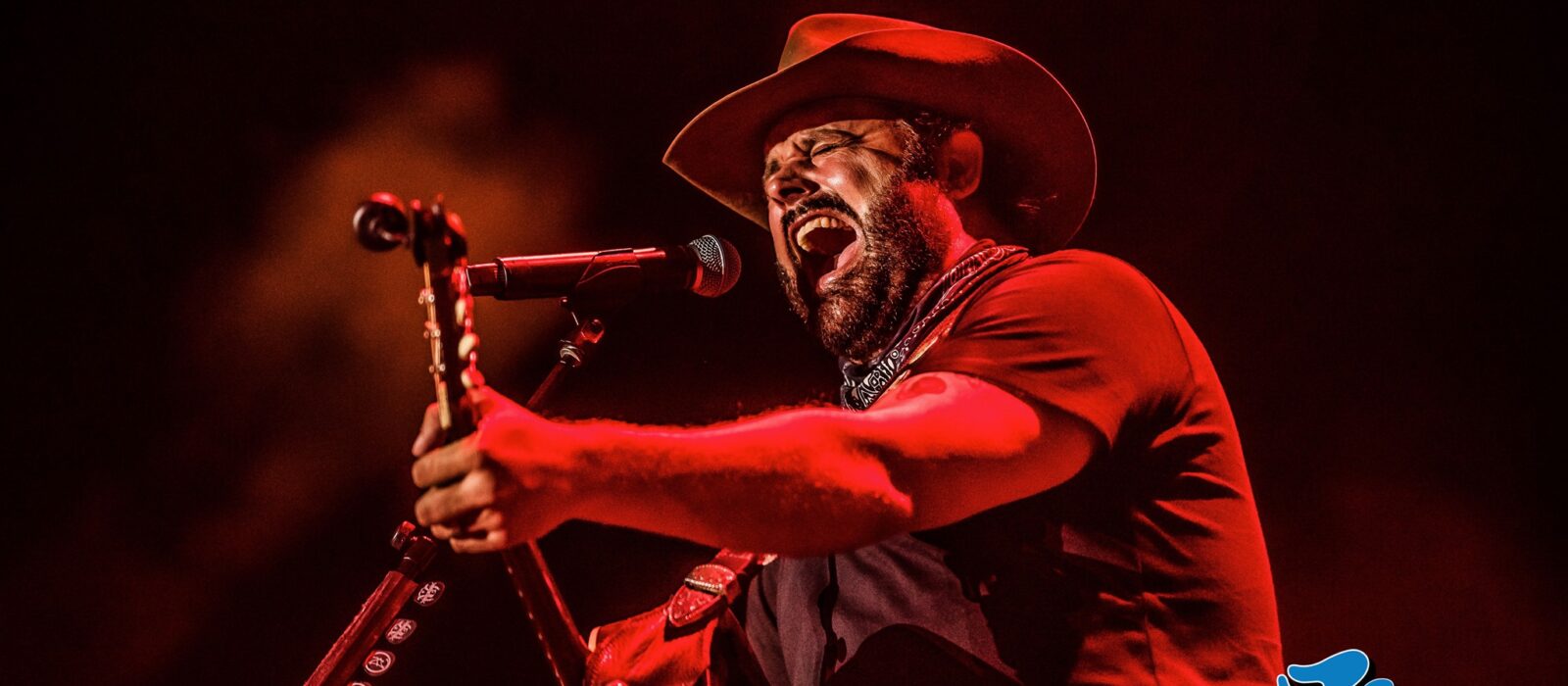 YOUR 20 IN A ROW COUNTRY STATION - KQ98