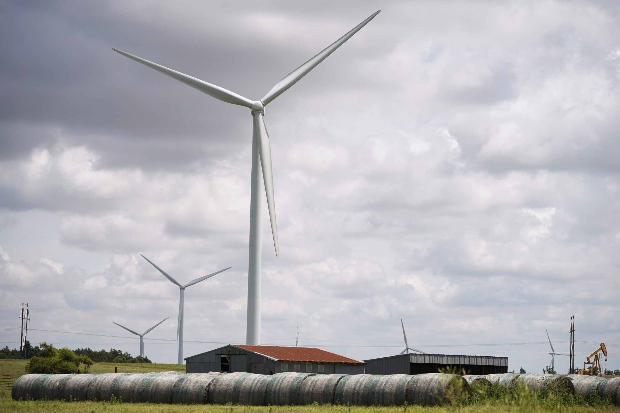 Record-High Temperatures and a Rare High Wind Event Expected on ...