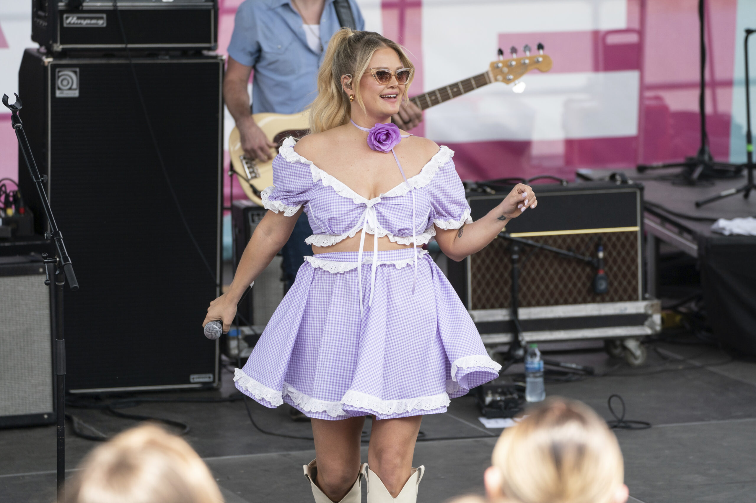 COUNTRY STAR OF THE MONTH: HAILEY WHITTERS - KQ98